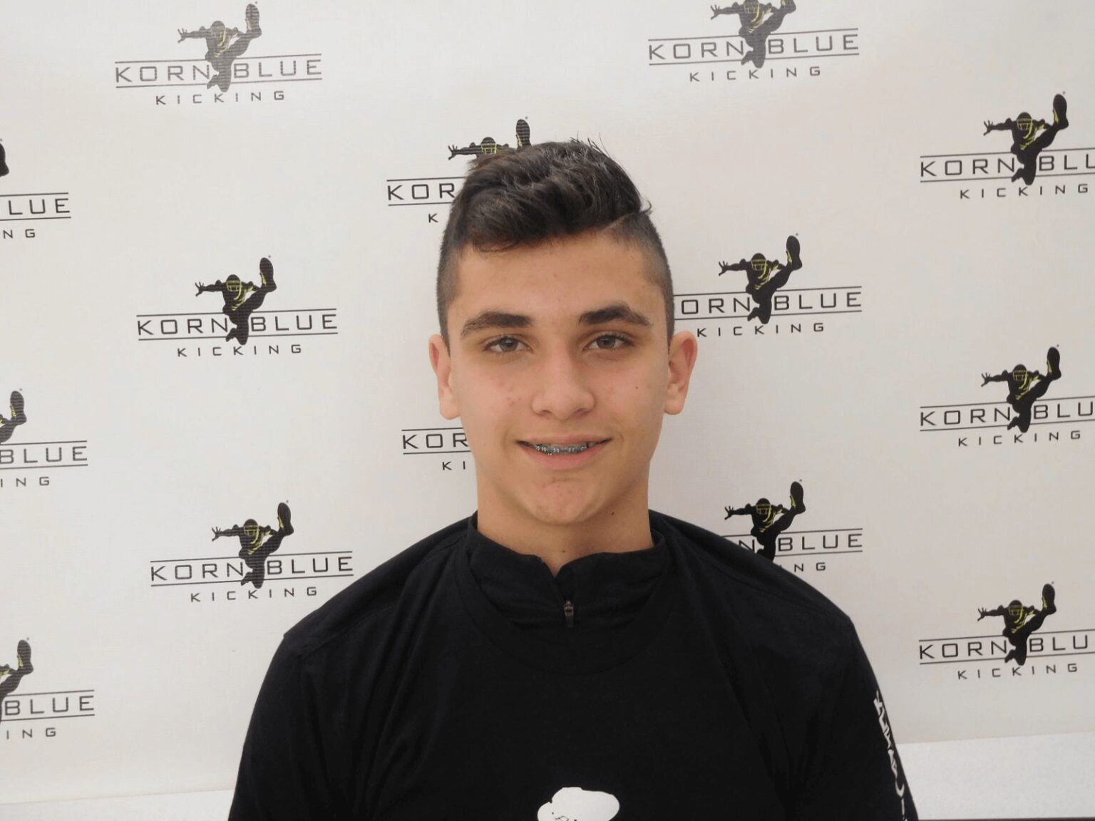 Jonathan Zarut - Kornblue Kicking