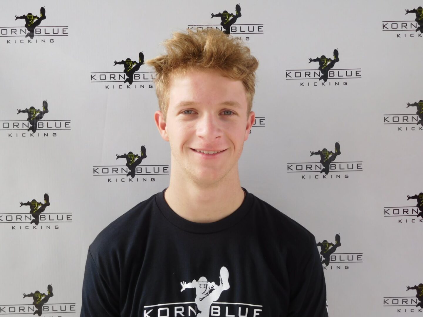 Hunter Harris - Kornblue Kicking