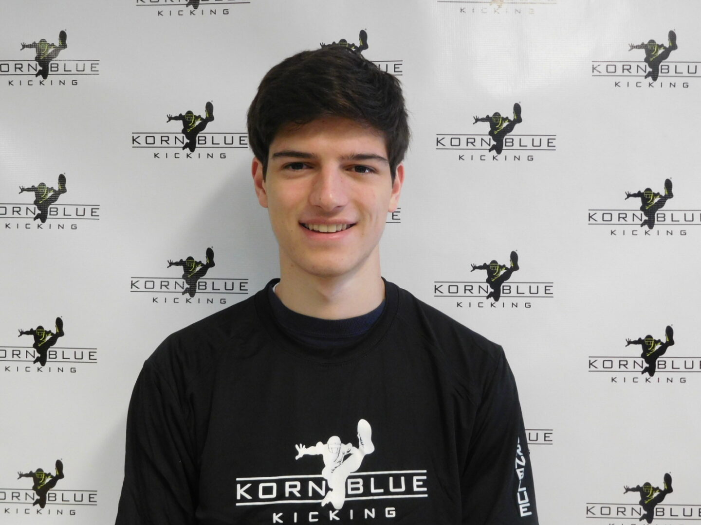 Charlie Mentzer - Kornblue Kicking