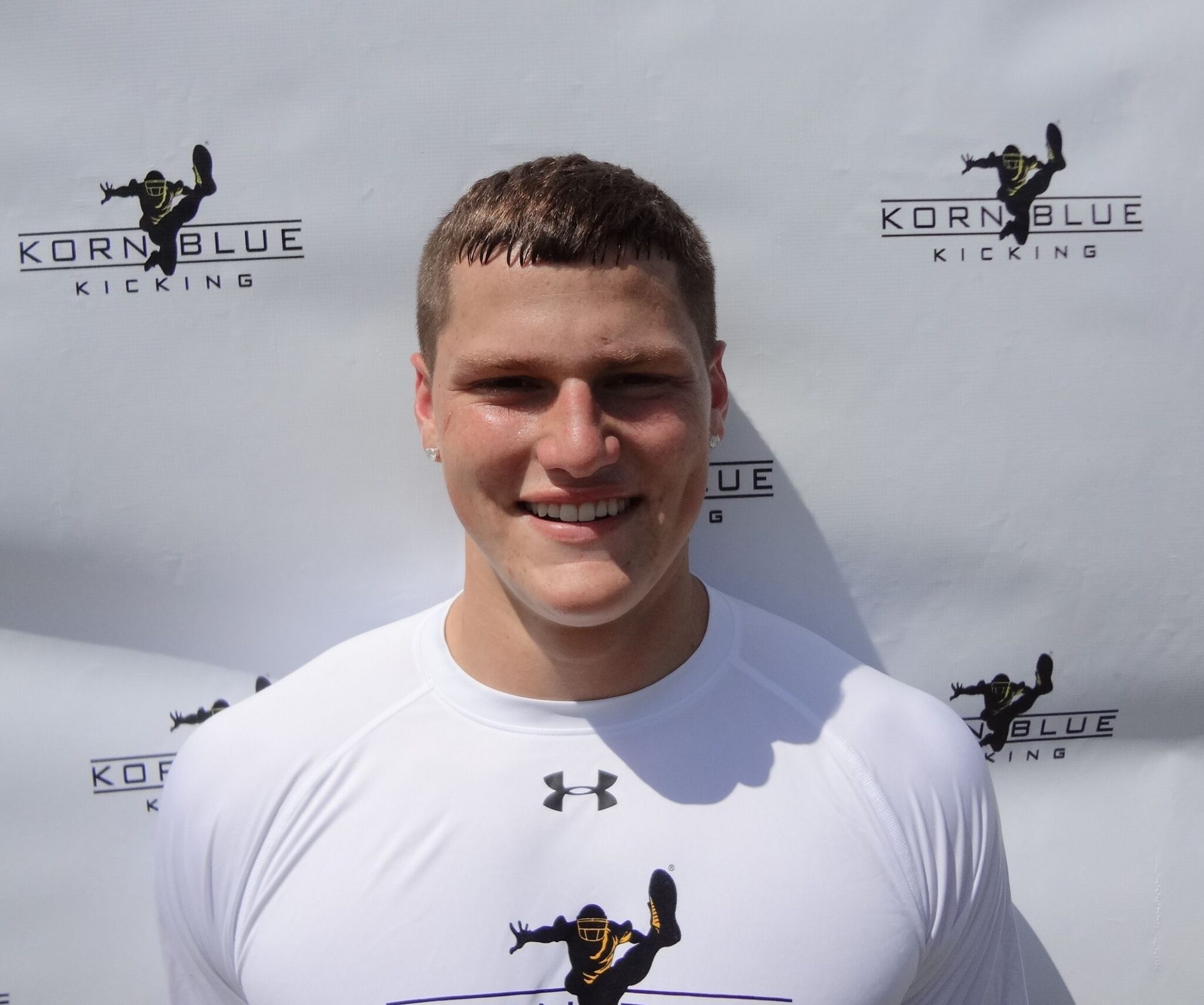 Jonathan Semerene - Kornblue Kicking